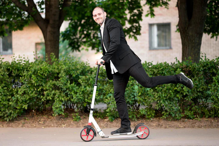 How Fast Does an e Scooter Go? Top Speeds of Fast Models – ElectroCity ...